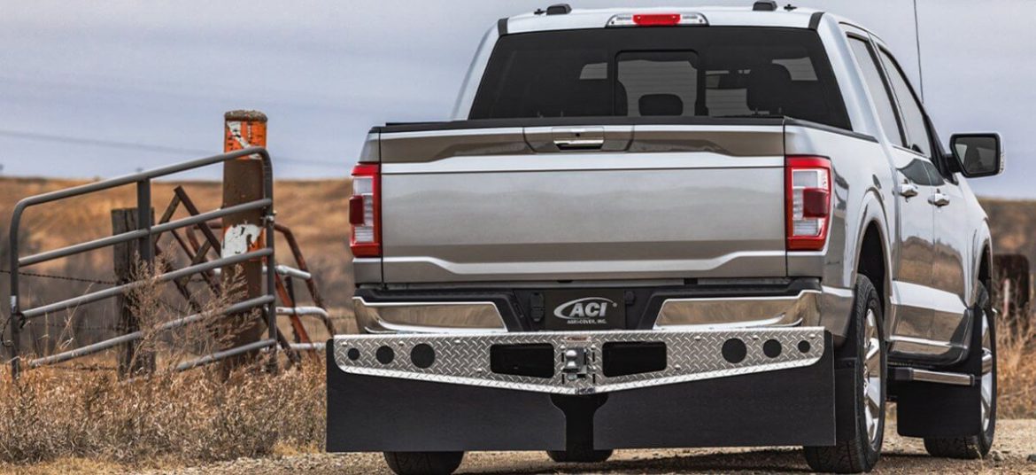 Hitch Mounted Mud Flaps: The Most Popular Systems in USA